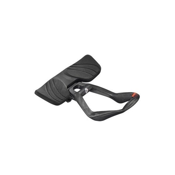 TT用エクステンションカーボンバーJ-BEND■ロゴカラー：GRAY■材質：UDカーボン■クランプ径：31.8mm■サイズ：213mm（最大時）■重量：377g（パッド含む)■角度：45°(EXTENSION バー角度)