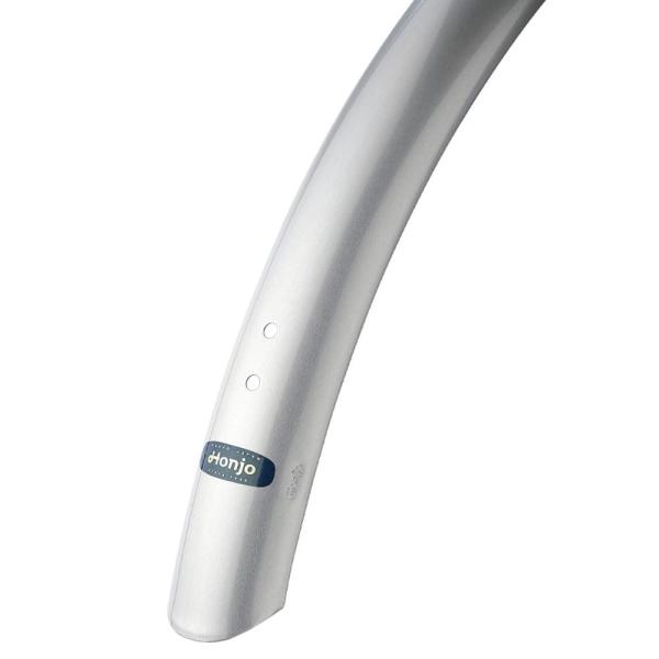 新提案のマッドガード「EZシリーズ」は穴加工済み（チェーンステーブリッジ部は未加工）で、フルフェンダーが身近なものに。フロントはハド金具装着済み。リアはシートステーブリッジ直留もしくは付属ハト金具留の取付穴が加工してある。■カラー：シルバー...