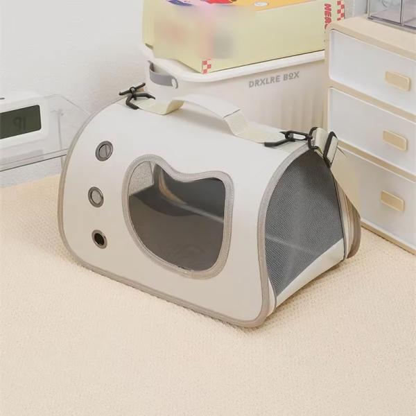 ■体重4kg以内の小型犬や猫ちゃんに最適。■折りたたみ式可能、組立と収納が簡単です。■手持ち、肩掛け、2wayに使えます。■両側開閉で、ペットちゃんの出入りに便利です。■ペットちゃんの獣医への定期健診、お出かけ、旅行、ドライブ、お散歩などの...