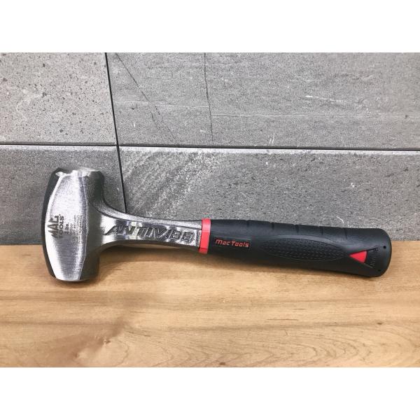 ※※こちらの商品は【中古品】です。使用に伴うスレ、キズ、汚れ等あります。中古品になりますので状態につきましては写真をご確認ください。※※【少し叩いた跡がありますが、あまり使用感がなく中古品としては綺麗な状態です。】強力な打撃を与えられるドリ...