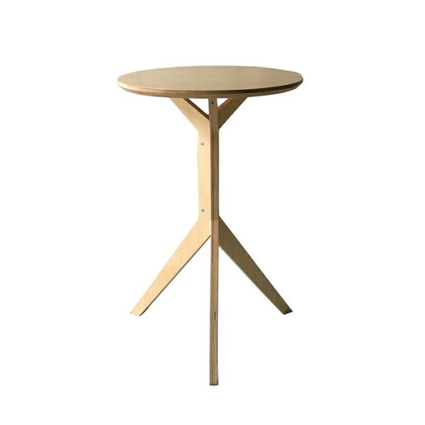 商品説明【abode*】XXX トリプルエックスシンプルなデザインながら、脚部の繊細なディテールが魅力のサイドテーブルです。1.8kgと軽量の為、持ち運びが容易で、あらゆるシーンに活用できます。Even with its simple de...