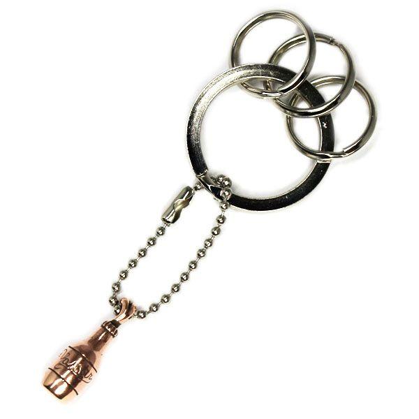 正規取扱店 THREE WOOD。素材：COPPER(銅)，ニッケルサイズ：トップ 約26mm× 8.5mm，最長 約101mm，大キーリング直径約 30mm"LOVE BEER DRUNKER"誰もが若い頃に憧れる映画の中での外国産のショ...