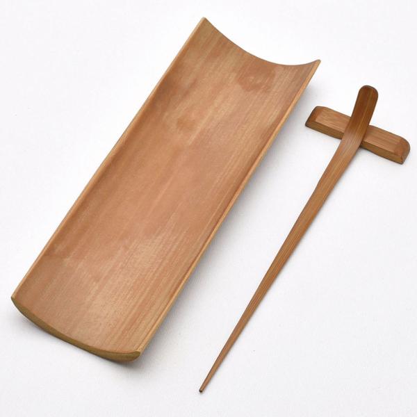 茶荷、茶匙、茶座の3点セット。所作を美しく見せてくれます。