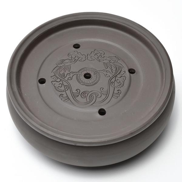 二柱の龍の図案が描かれた紫砂風小さめ茶盤。