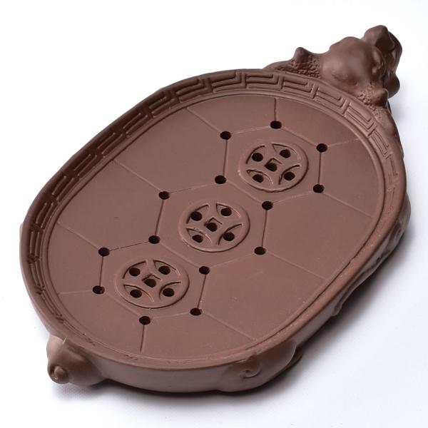 伝説上の吉祥動物・龍亀の茶盤。口から排水できます。