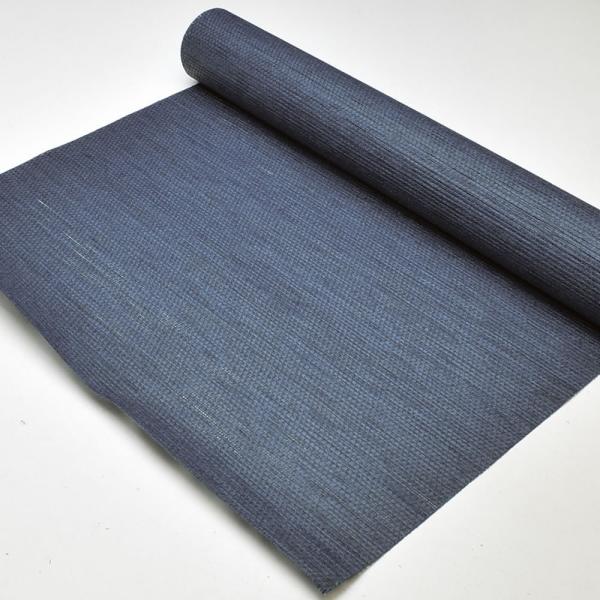 濃い紺色の茶席。防水加工で使いやすいテーブルランナーです。