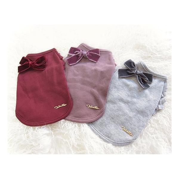 Mimtto定番のペアシリーズオールジャージで着心地の良いTシャツにベルベットリボンのブローチがカジュアル且つエレガント普段のお出かけからパーティーシーンまで活躍してくれます！シンプルに着こなしたい日や寒い日にはブローチを外してインナーにも...