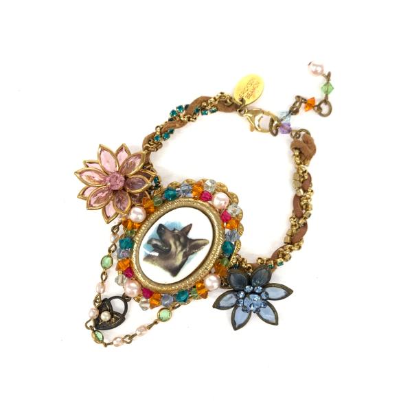 【ブランド名】Erickson Beamon　エリクソンビーモン【シリーズ】【メーカーサイズ】※サイズはメーカーにより若干異なりますのでご注意下さい。【付属品】箱【管理番号】240001095744【商品説明】【素材】陶器 ビーズ【コンディ...