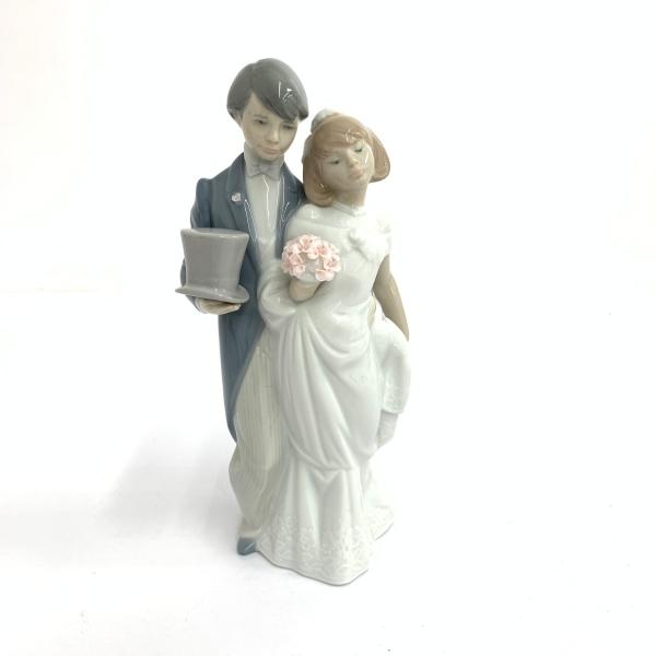 【ブランド名】LLADRO　リヤドロ【シリーズ】祝福の鐘の音【付属品】画像に写っているものが全てです。【管理番号】240001101697【商品説明】【素材】【コンディション】Aランク