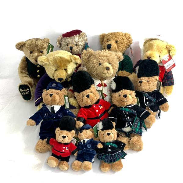 【ブランド名】Harrods　ハロッズ【シリーズ】イヤーベアー&amp;ミニ【付属品】画像に写っているものが全てです。【管理番号】240002230001【商品説明】【素材】【コンディション】Aランク