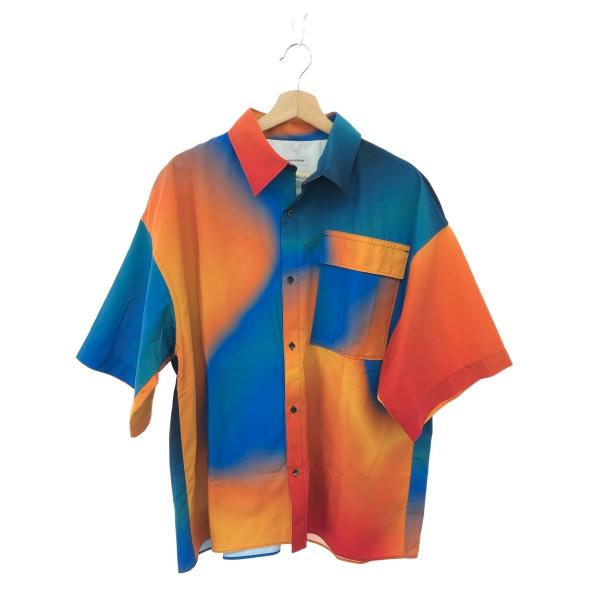 【ブランド名】TENDERPERSON　テンダーパーソン【メーカーサイズ】サイズ:4※サイズはメーカーにより若干異なりますのでご注意下さい。【管理番号】243001001246【仕様】半袖シャツ/THERMOGRAPHY S グラデーション...