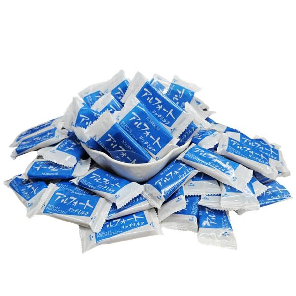 ブルボンアルフォートリッチミルクチョコ≪1kg≫セットです。午後の、楽しい時間に。全粒粉入りのダイジェスティブビスケットを香ばしく焼きあげ、帆船を形どったチョコレートと組合せたオリジナルなチョコレートビスケットです。ちょっとしたギフトや差し...