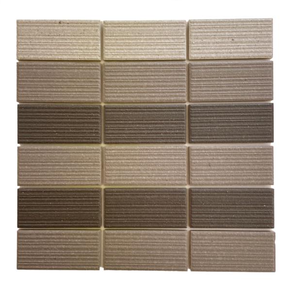 用途：屋外壁サイズ：50mm角二丁紙張り（95mm×45mm・18枚）／厚さ7mmブランド：LIXIL品番：COM-A255PT販売単位：1シート3色パターンの外壁用タイルです。※色合いは、写真撮影の光や角度、ディスプレイによって異なります。