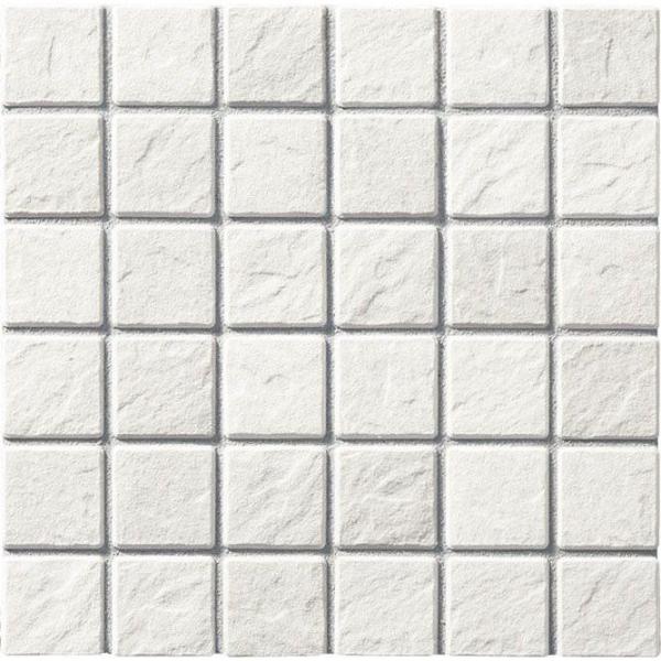 50mm角で歩きやすく、役物も揃ったサーモタイルです。