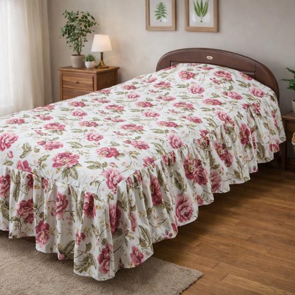 サッとかけるだけで、寝室を可愛くおしゃれに彩る花柄ベッドカバー高級感漂う豪華なバラ柄お使いのベッドにサッとかけるだけで簡単模様替え・セミダブル (サイズ：約 幅 120 × 縦 220 × フリル高さ 33 cm)・洗濯機OK (手洗いモー...