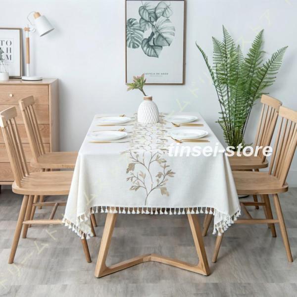 防水加工なので、ほとんどの水性および油性の液体をはじきます。テーブルを傷や汚れから守り、敷くだけで明るい雰囲気になり、食卓が華やかになります。ワインやジュース、お醤油などをこぼしても、水玉のようになって弾いてくれる撥水加工を施しています。水...