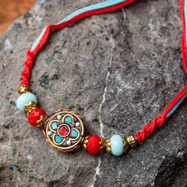 【発売日：2021年12月13日】ラーキー - インドの紐ブレスレット トルコ / ブレス、 ブレスレット、アンクレット、ラクシャバンダン、Rakhi Bandhan  アクセ 【インドとアジアのアクセサリー