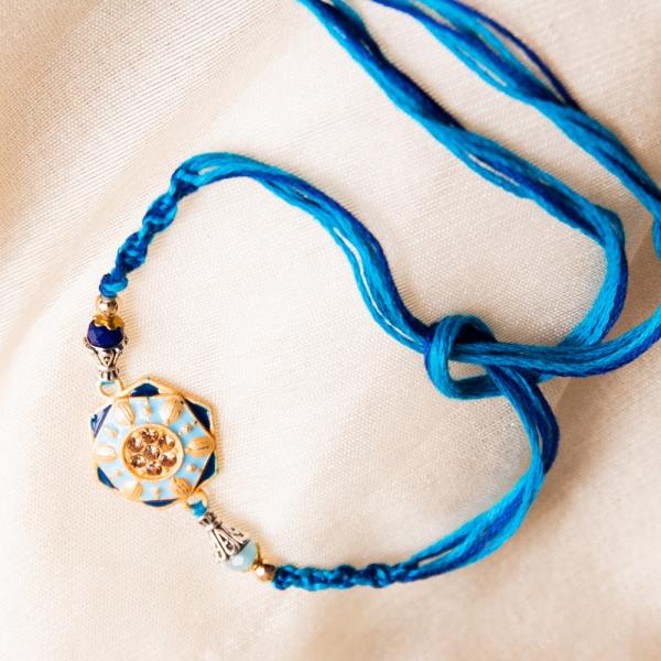 【発売日：2025年09月26日】ラーキー - インドの紐ブレスレット　六角形　青×水色 / ブレス、ブレスレット、アンクレット、ラクシャバンダン、Rakhi、Raksha Bandhan、ラーキー、ギフト、ヒンドゥー教、紐ブレスレット、お...