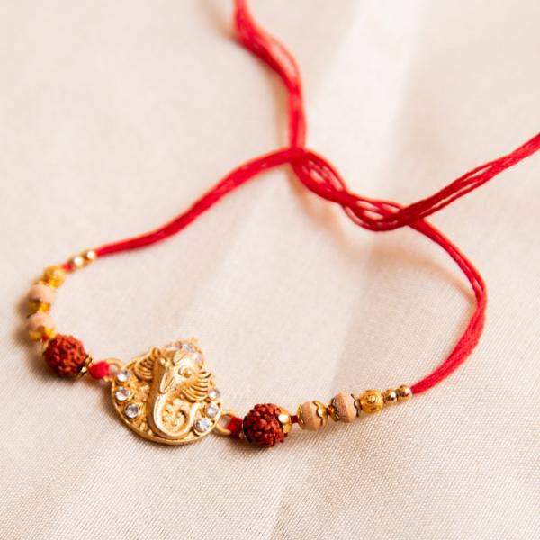 【発売日：2025年09月26日】ラーキー - インドの紐ブレスレット　象の顔×ルドラクシャ / ブレス、ブレスレット、アンクレット、ラクシャバンダン、Rakhi、Raksha Bandhan、ラーキー、ギフト、ヒンドゥー教、紐ブレスレット...