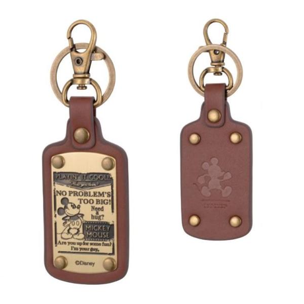 WD-332　キーホルダー　ミッキーマウス高級感のある本革調素材と金属プレートのデザインがかわいいキーホルダーです。裏面にも刻印が入っています。カラー仕様：四角（茶）パッケージサイズ：高×幅×厚(mm) 180×70×10製品寸法：高×幅×...