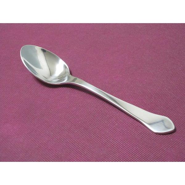 お祝い、記念日、内祝い、快気祝い、プレゼントに最適ですアジアを中心に世界の五つ星ホテルで採用モデルのカトラリーシンプルながらハイセンスで飽きのこないデザインです！フォーマルな食卓で愛用されている、洋食器の定番サイズです。本格的にフルコースを...