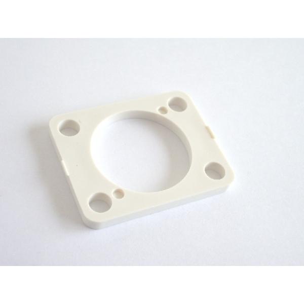 ランプの面付錠用キースペーサーTSSP型は扉の厚みとシリンダーの長さを調整する時に使用します。