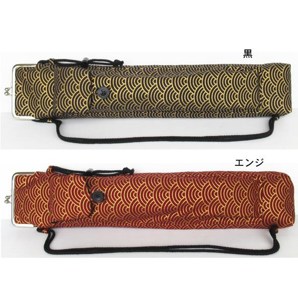 【商品名】がま口型篠笛・バチケース 青海波文様金箔プリント【サイズ】縦　約50cm　　　　　横　約10cm【特　徴】ハンドメイド作品です。　　　　　笛は全長48cmまでのものが3本入ります。　　　　　※仕切りはありませんので笛袋に入れたまま...