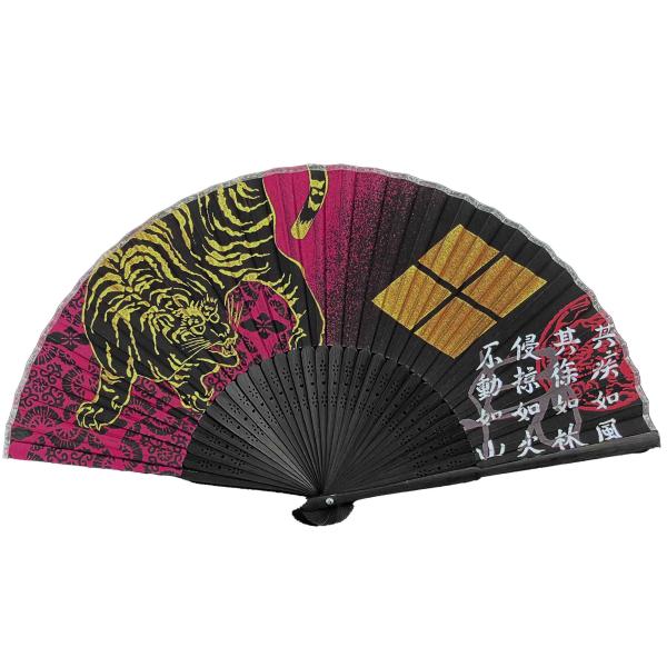 ■ 商品名　武将アートシルク扇子 武田信玄 虎■ 仕　様　素材：扇面:シルク　扇骨:竹 ■ サイズ　全長約22cm、広げた大きさ約40cm武田信玄の家紋と名言がデザインされたシルク扇子です。破れにくく、耐久性に優れています。歴史好きの方への...