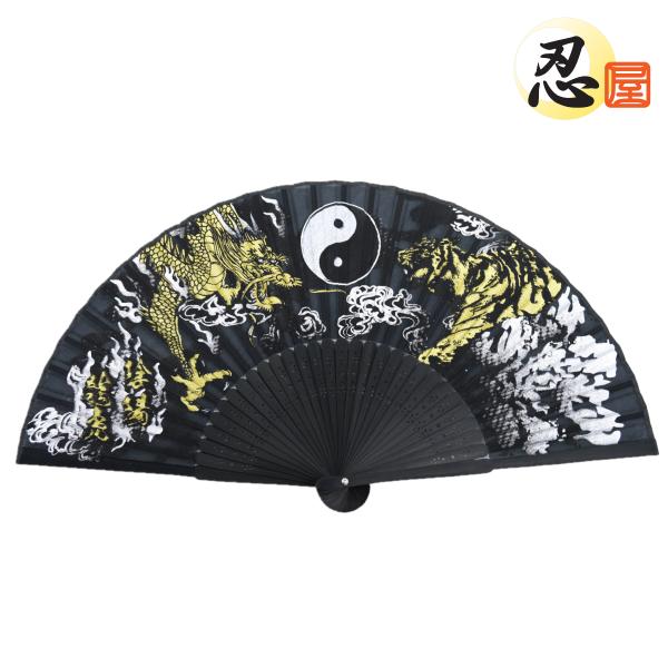 ■商品名：高級シルク扇子 『陰陽龍虎』■素材：扇面:シルク　扇骨:竹■サイズ：長さ22cm、広げた大きさ35cm ■重量：約25g普段使いはもちろん、着物・浴衣姿にもとても似合います。高級シルクでできているので破れにくく、耐久性に優れています。