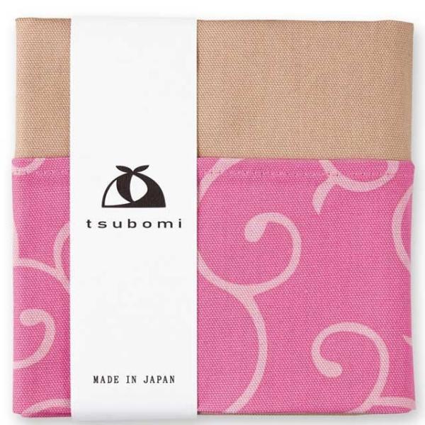 ■ 商品名 tsubomi小風呂敷 唐草 桃■ サイズ 約50×50cm ■ 材質 綿100%■ 日本製オモテは柄、ウラは無地。プレゼントの包みをほどくように、包みを開く楽しみを運んでくれる風呂敷です。［両面風呂敷 tsubomi］風呂敷を...