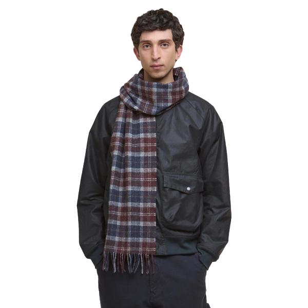 100%ウールで作られた、柔らかく心地よいこのマフラーは、肌寒い日に最適です。このマストアイテムは、バブアーのタータン柄を全面にあしらい、裾にはタッセルをあしらってタイムレスな雰囲気に仕上げています。＜SPEC＞【素材】ラムズウール100％...