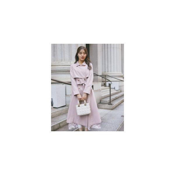 【NO】186-204030【Item】ＯＮもＯＦＦも使える万能トレンチコート。ヨーク切り替えで足長効果バツグン！ウエストの可愛い共布リボンでキュッとメリハリのあるシルエットをメイク。変型のゴールド釦がデザインのアクセントになり、シンプルな...