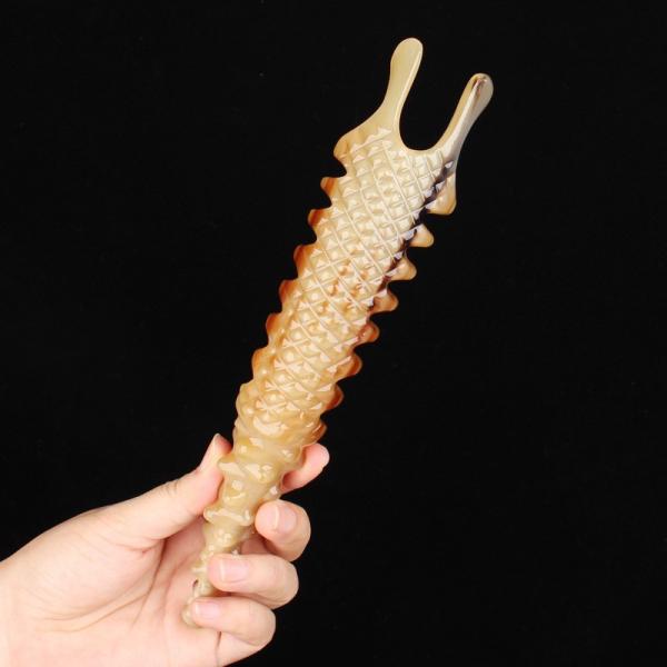 サイズ：約長さ20×幅5×高さ3cm重量：約100g素材：牛角使い方：・毎日の美容・健康に肌をこすることでコリをほぐし、血行をよくします。・オイルやクリームを塗って使用されると、よりスムーズにご使用いただけます。使用上の注意：・肌の弱い方、...