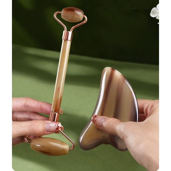 プレート：サイズ：約長さ9.5×幅6×厚さ1cm重量：約5g素材：牛角ローラー：サイズ：約長さ16×幅5.5cm重量：約20g素材：牛角使い方：・毎日の美容・健康に肌をこすることでコリをほぐし、血行をよくします。・オイルやクリームを塗って使...