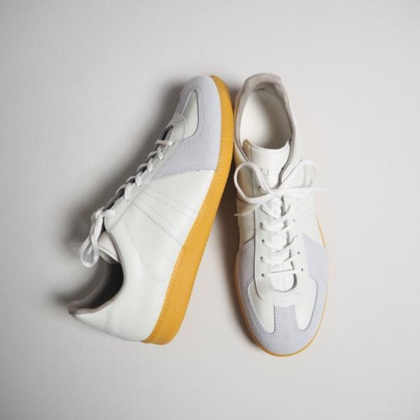 GERMAN ARMY TRAINER ORIGINAL / ジャーマンアーミートレーナーオリジナル のトレーニングシューズ、所謂「ジャーマントレーナー」。世界でただ一社のみ流通を許された日本代理店によって展開される、復刻やレプリカではない...