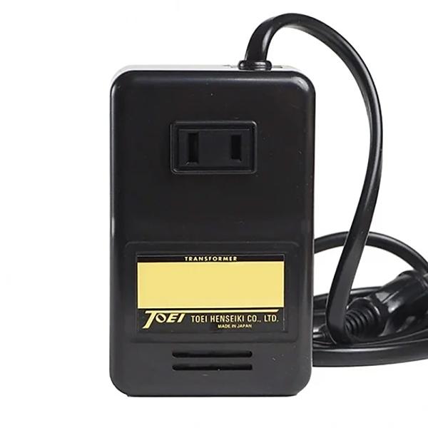 ◎こちらの商品は日本国内で海外の電化製品を使用する為の変圧器になります。100V⇒110V~120V(115V)・・・510VA(W)max単相単巻カバー付き変圧器入力側：125V規格平ピンプラグ（2芯Ａプラグ）出力側：125V規格平ピンコ...
