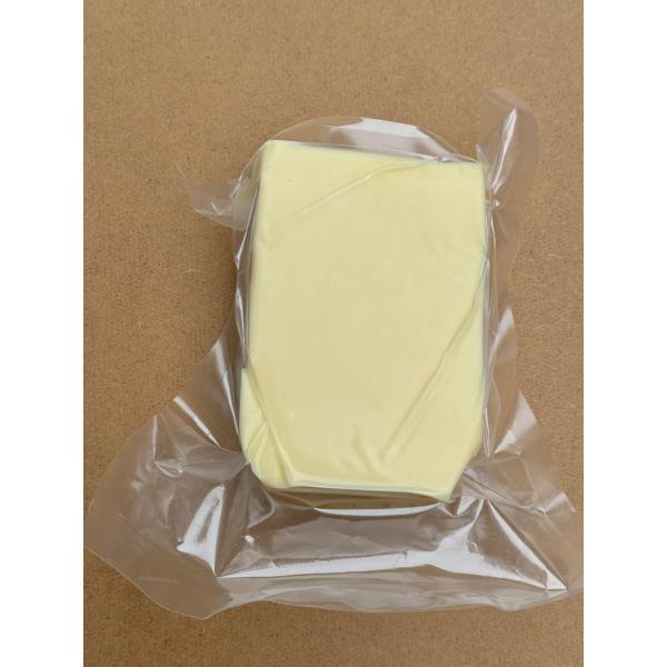 ドイツ産モザレラチーズ 特大500gブロックです。手切りのため形状にはバラツキがあります。種類別　：ナチュラルチーズ原材料名：ナチュラルチーズ（生乳、食塩）（一部に乳成分を含む）内容量　：500g賞味期限：製造から30日（発送日より14日以...