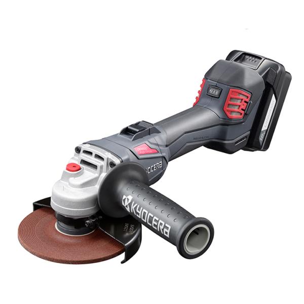 溶接ビードの研削・仕上げ、コンクリート・金属の切断に最大出力900Wのハイパワーでありながら、疲れにくく握りやすい軽量＆細握りグリップ。そして、連続作業にロックオンできるスライドスイッチ。操作性の高さが、作業者の負担を軽減します。本体角度を...