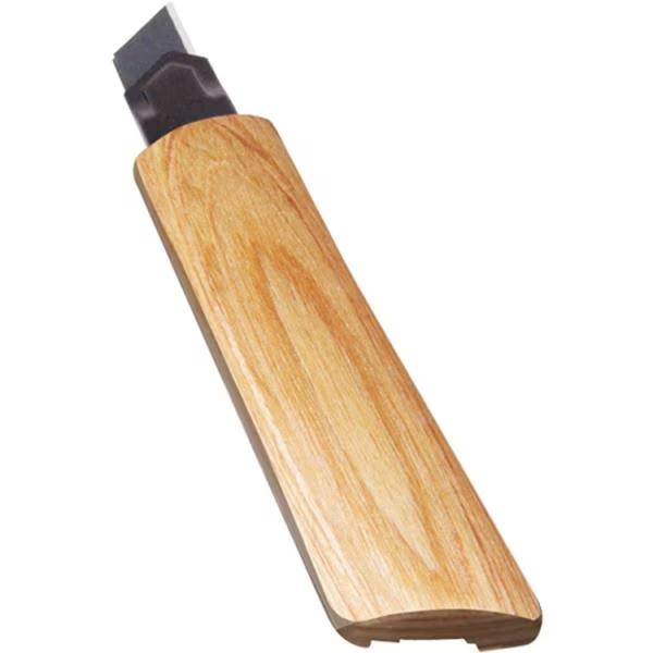 【特長】・木製グリップが手に心地よいカッター・オートロック式カッターナイフ・使い込むことで出てくる艶と味わい。・切れ味の優れたオルファ製特専黒刃(大)を装着【仕様】・カラー：ナチュラル・適合替刃：特専黒刃(大)、オルファカッター替刃(大)、...