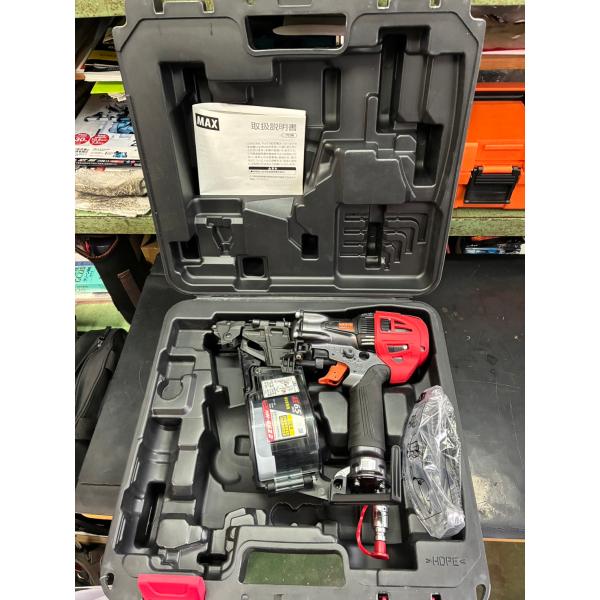 こちらの商品は中古品になります。2025年11月にマックスにて点検済みです。※購入後２現場ほどしか使用しておりません。※ご購入後はノークレームノーリターンでお願いいたします。Zマーク・Cマーク接合金物用釘打機穴ねらいガイド（PAT）で一発穴...