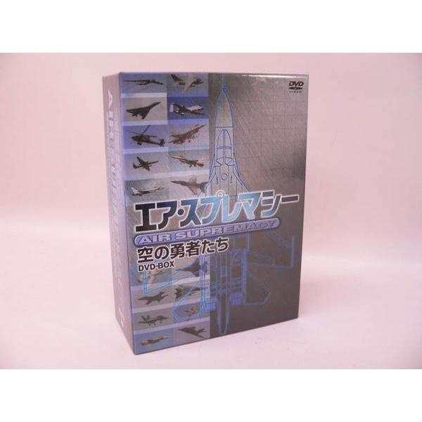 【発売日：2005年04月27日】アメリカ空軍・パイロットたちのすべてがわかるＡＩＲ　ＳＵＰＲＥＭＡＣＹシリーーズ！「エア・スプレーマシー　空の勇者たち　ＤＶＤ−ＢＯＸ」DVDです。ＢＯＸにイタミ、各ケース・盤面にキズがあります。中古品【※...