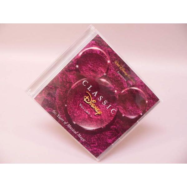 60ｔｈミュージカル・マジック！CD「CLASSIC DISNEY VOLUME1」です。輸入盤。全て外国語表記です。2枚組。ライナーノーツ付き。帯無し、ケースに傷があります。中古品。 ＜送料参考データ＞・外寸：約１２５ミリ×１４２ミリ×１...