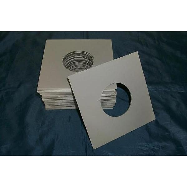 ●ジャケットサイズは、開口部１８２ミリｘ深さ１８２ミリ。 ●使用しておりますボール紙は、白色０．５ミリ位の厚みです。 ●７インチＥＰサイズ用、１枚収納可能。●中央部に８０ミリの穴があけてあります。 ●商品のみの重量は、１セットあたり約１２６...