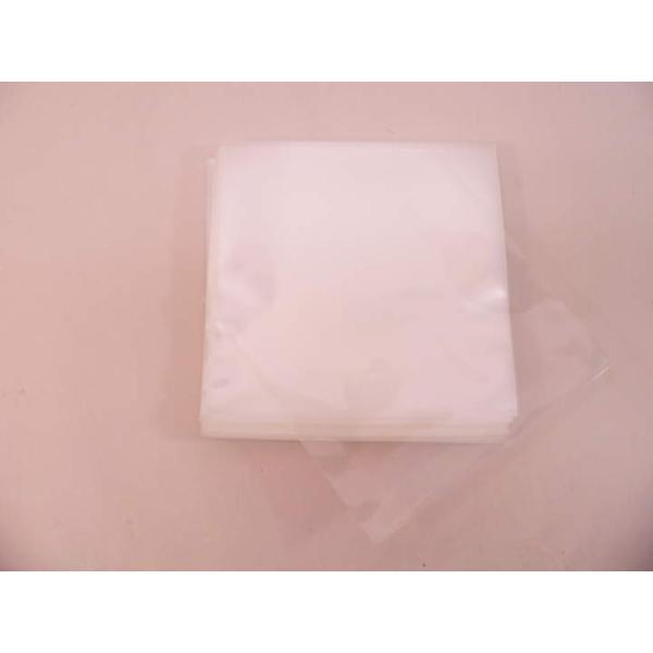 ●袋サイズは、開口部１９０ミリ×深さ１９０ミリ。 ●素材はＰＰの厚さ０．１ミリです。 ●推奨収納ジャケットサイズはシングルレコード（１８２ｘ１８２ミリ）ジャケット。 ●商品のみの重量は、１セットあたり約６４０グラム。 【※注文時、送料は自動...