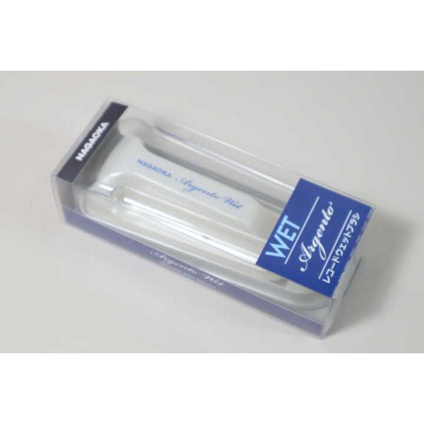 ロングセラーのアルジャントに特殊ベルベットを使用したレコード盤用WETクリーナー。CLP01と併用し洗浄ブラシとしても使用可能。濡れ拭き専用のWETタイプなので乾拭き不可安心の国内生産で高品質を保証します。新品未使用品。【※注文時、送料は自...