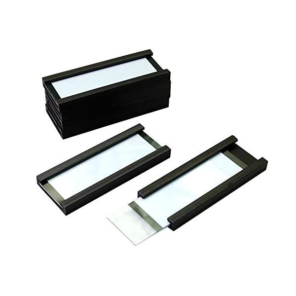 「商品情報」「主な仕様」サイズ：(外寸)7×2.7×0.7cm　数量：12個仕様：マグネット本体（黒）、厚紙（白）、PET（透明）コピー紙等に手書きまたは、出力でご自由にネームプレートとしてご利用できます。チール棚や冷蔵庫に貼り付けができて...