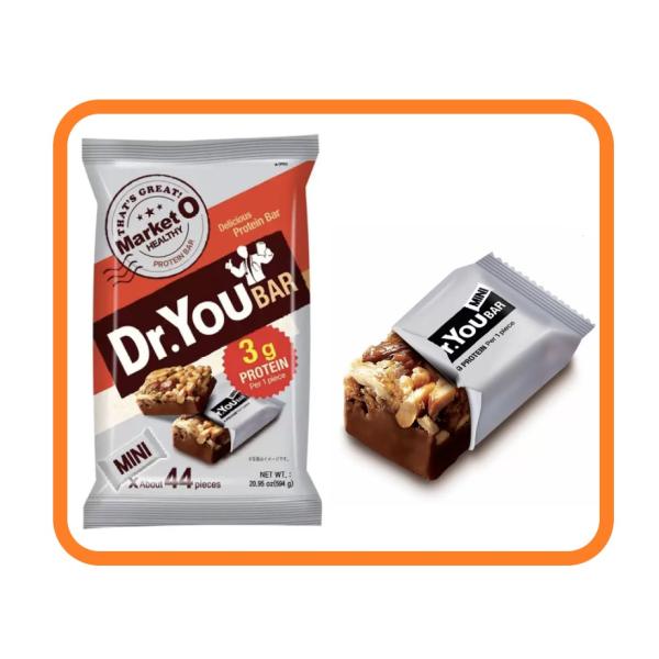 1個13.5g当たりのプロテイン3.3gナッツ類48%使用食物繊維が豊富なレンズ豆3%使用食べやすい一口サイズ持ち運びやシェアにおすすめ風味豊かなナッツとほどよい甘みのチョコレートを組み合わせたミニバーです。1個でも満足感のある食べ応えで、...