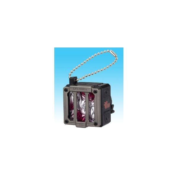 外付けメモリー型アイテム登場!捕獲したガウストを6体保存可能。ガウスト自動育成機能付き。レアガウスト1枚入り。※別売りのギアレットハンター本体にセット!ガウストデータ自体はギアレットハンターに保存されます。