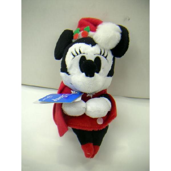 ひざを折り曲げてちょこんと腰掛けたスタイルが特徴のぬいぐるみ