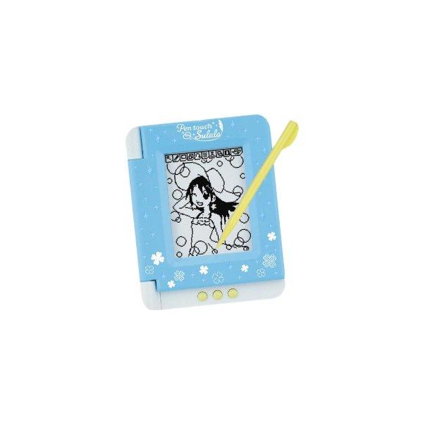 透明液晶タッチパネルでうつし絵あそびが楽しめちゃう！トーンやスタンプ、コピーに反転ツールで、デジタルイラストが描けちゃいます。4コママンガを再生してオリジナルアニメを作ったり、ナビゲーションキャラをオリジナルにできます。SDカード（別売）対...